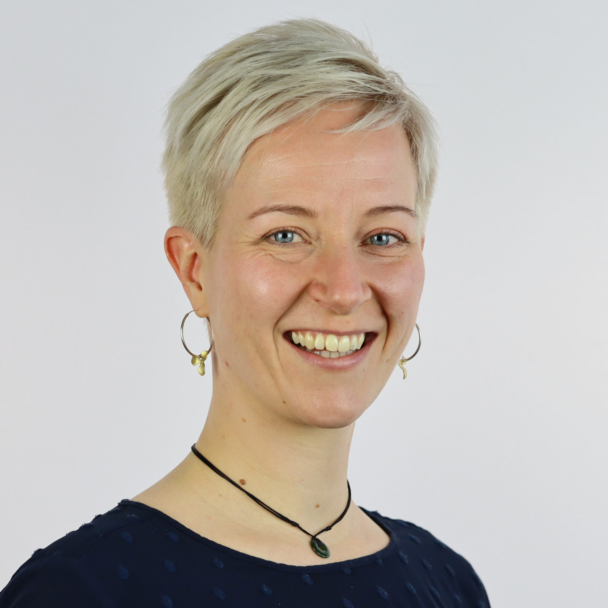 Juliane Hallaschek – Team – YFAE